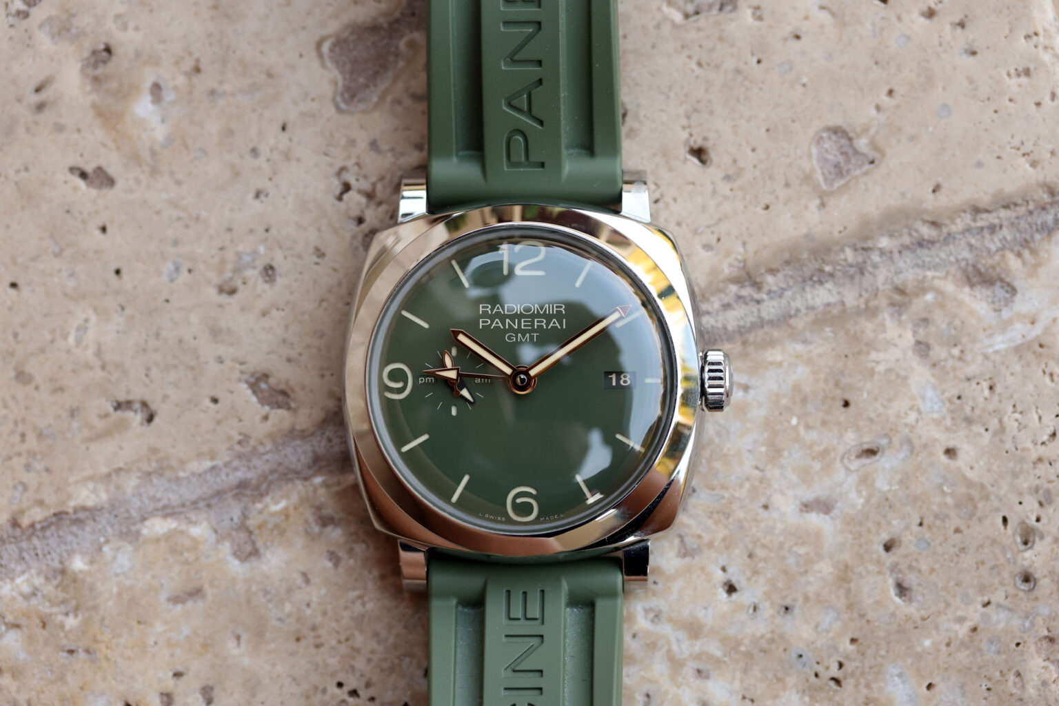 2021 Panerai Radiomir GMT ref. PAM00998 “Military Green Dial, 45mm ...