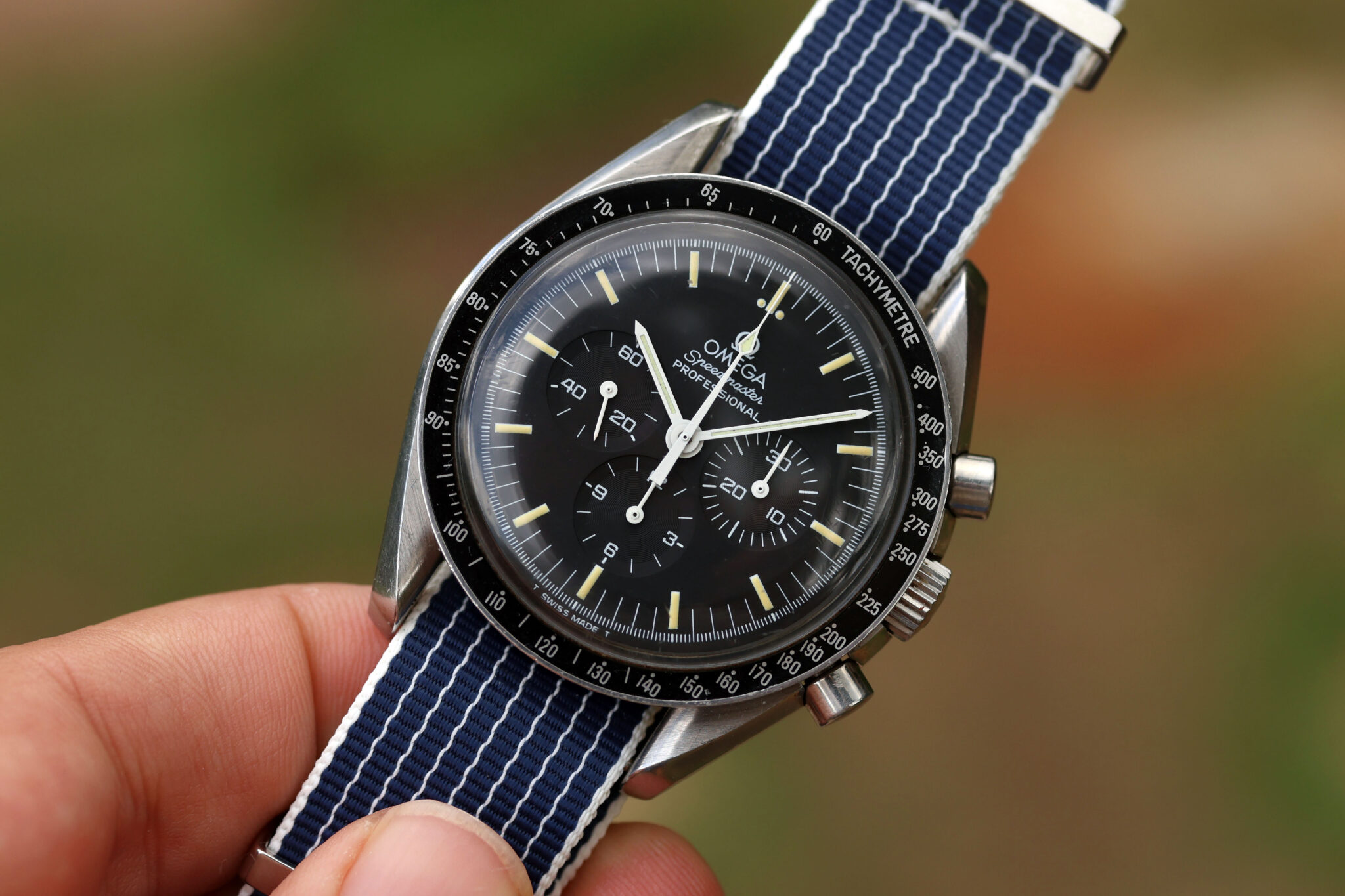 1993 Omega Speedmaster Moonwatch 3590.50 on NATO "Yellow Patina ...