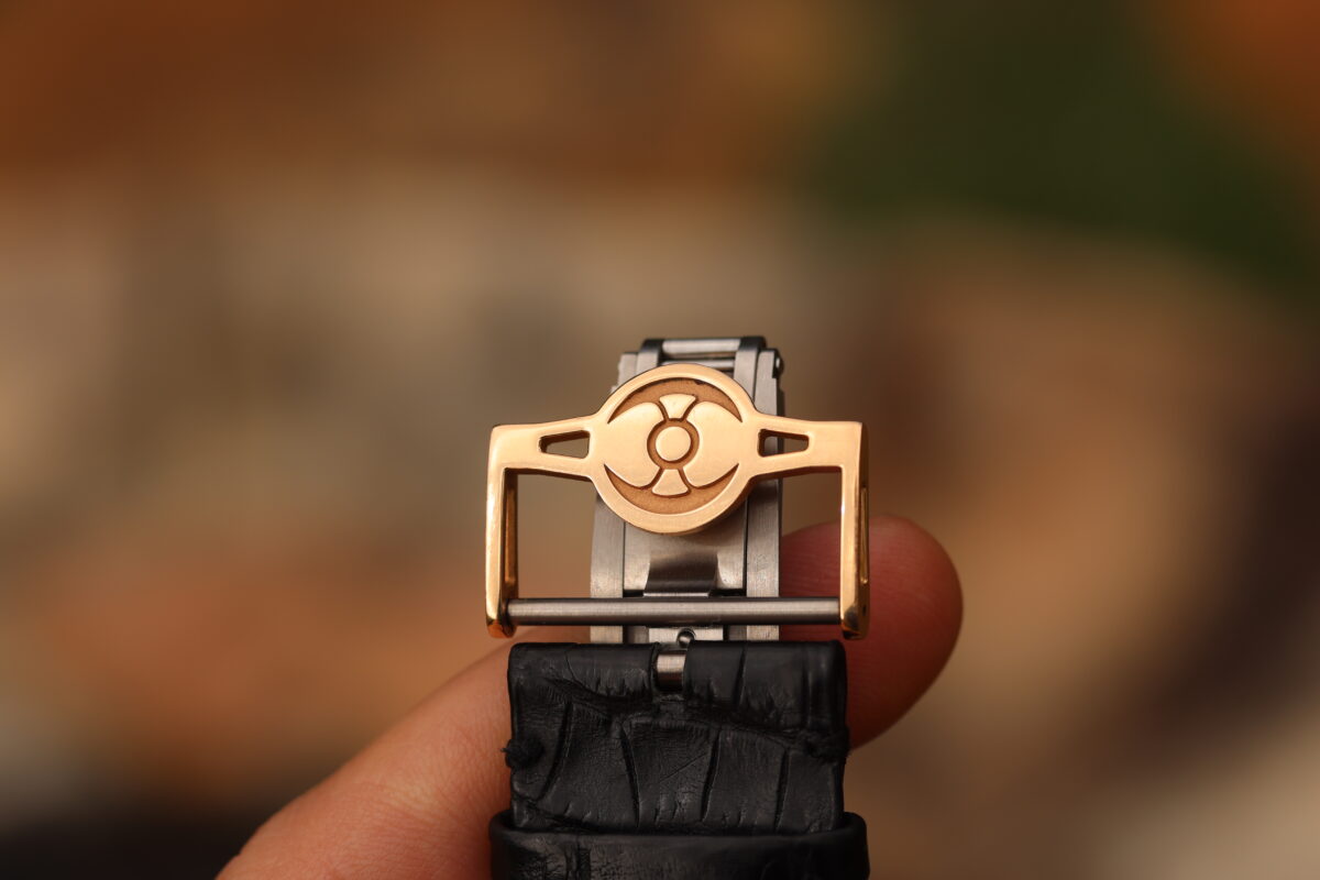 MB&F Horological Machine 3 "HM3 Megawind Frog" in Rose Gold - Lunar ...